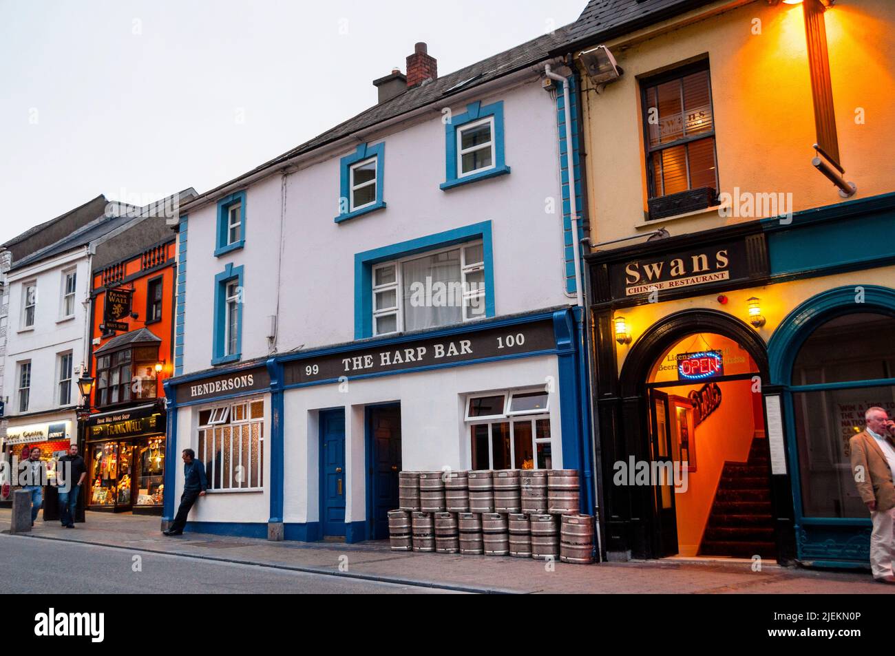 The Harp Bar at 99 High Street in Kilkenny, Ireland Stock Photo - Alamy