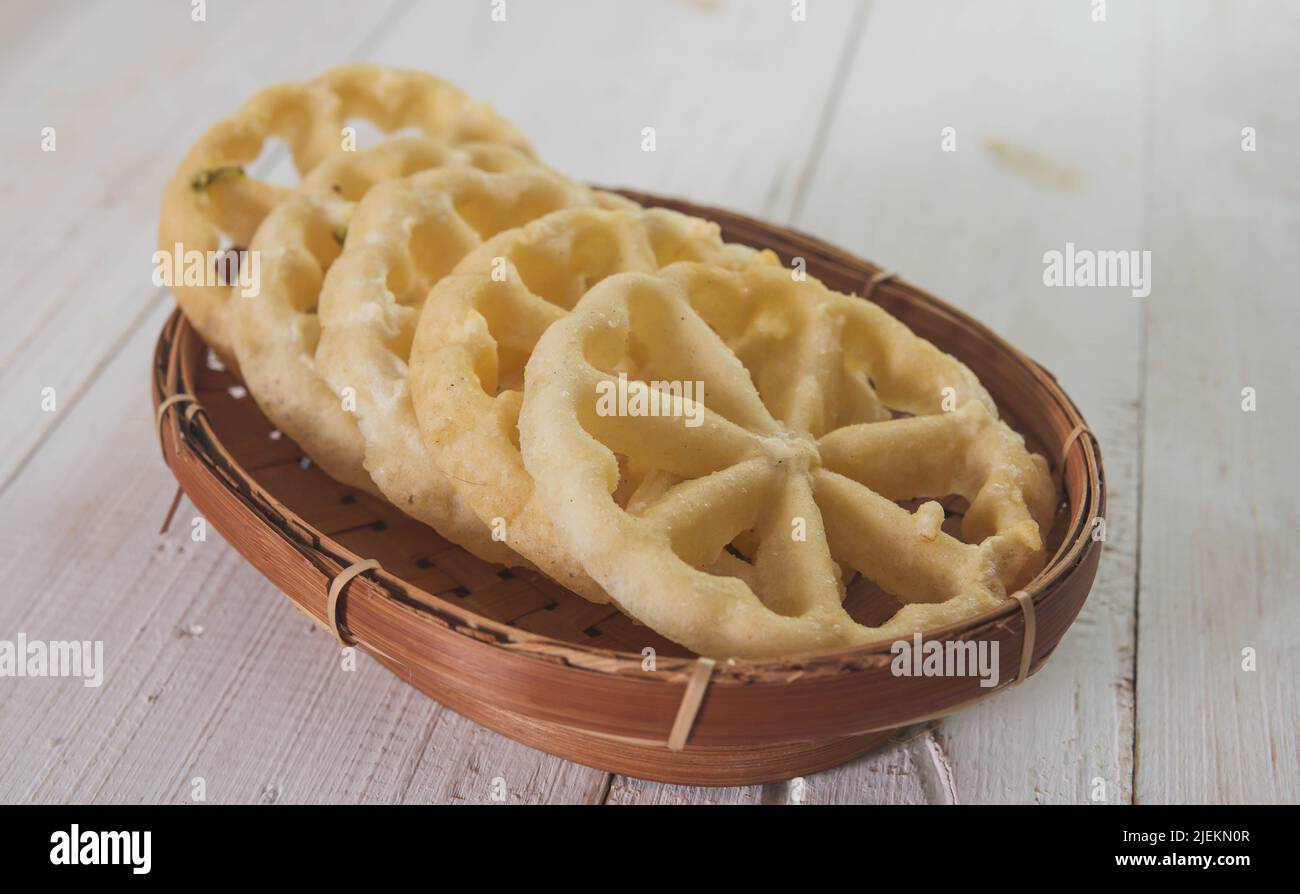 Crispy flowers hi-res stock photography and images - Alamy