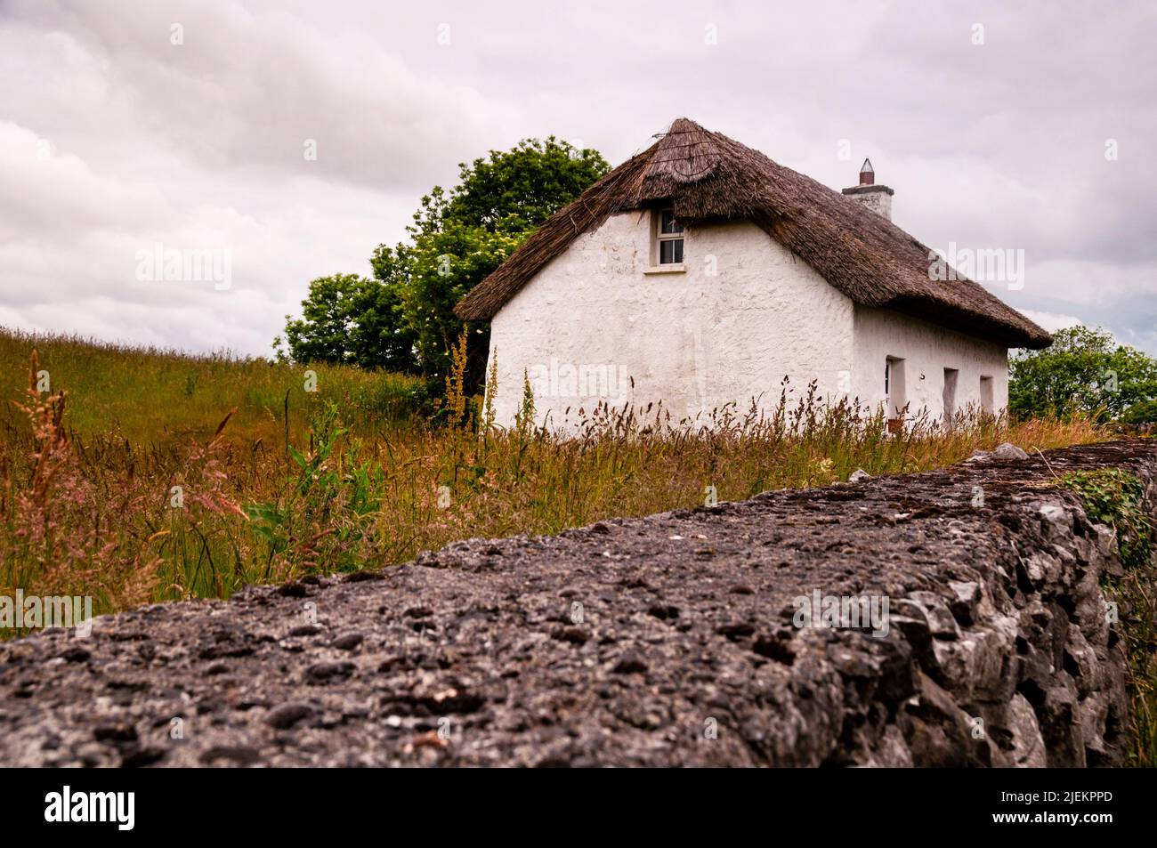 Vernacular irish architecture hi-res stock photography and images - Alamy