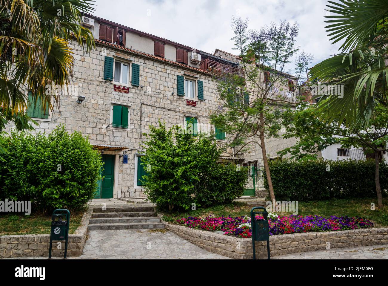 Old stone house in Radunica, a historic and charming downtown ...