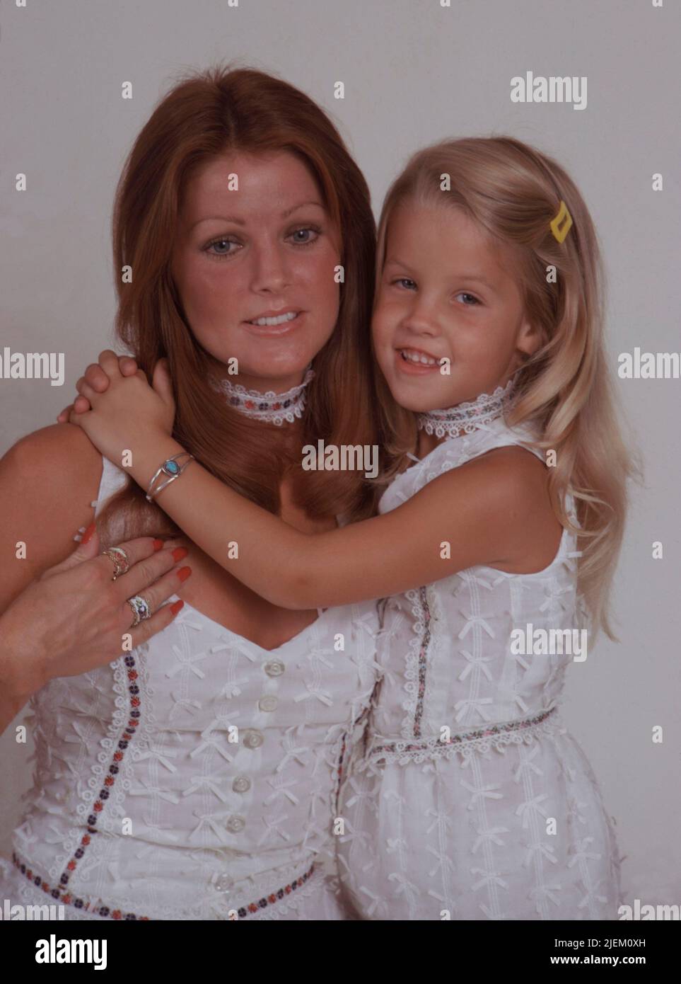Los Angeles.CA.USA. LIBRARY. Priscilla Presley and daughter Lisa Marie ...