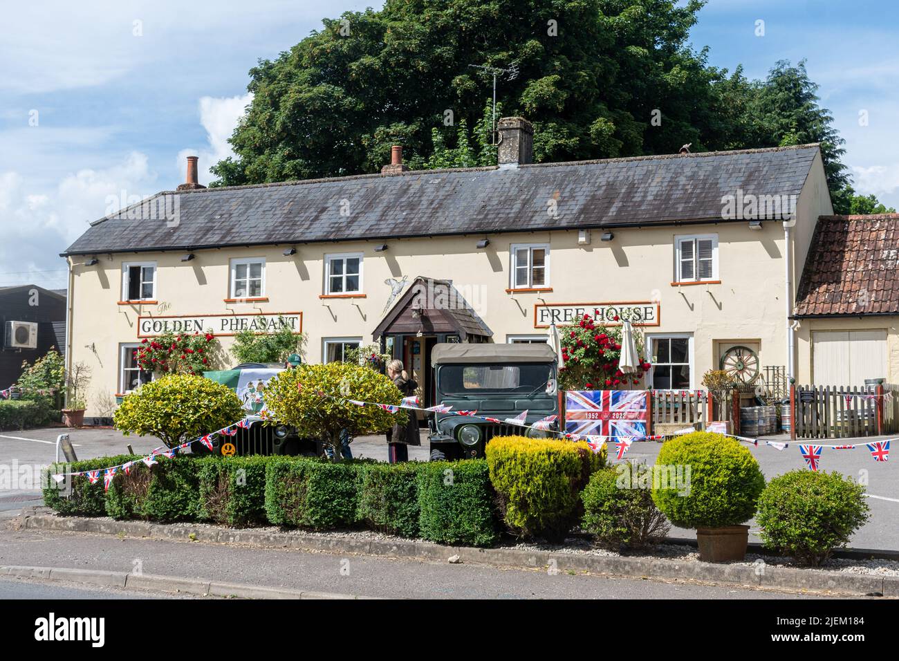 The Golden Pheasant country pub in Farringdon village, Hampshire ...