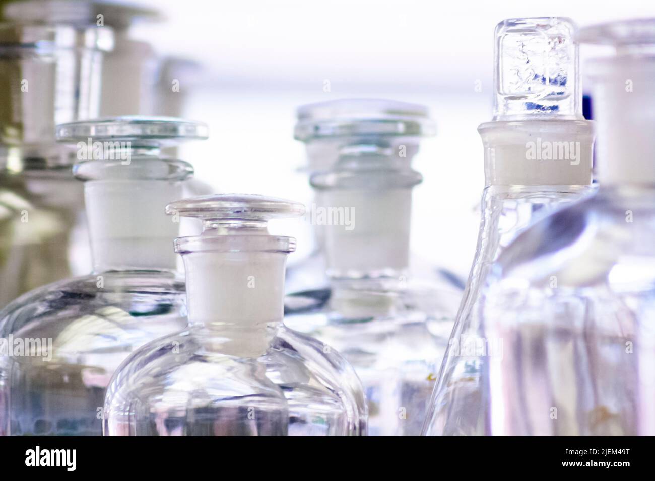 Laboratory glass jars hi-res stock photography and images - Alamy