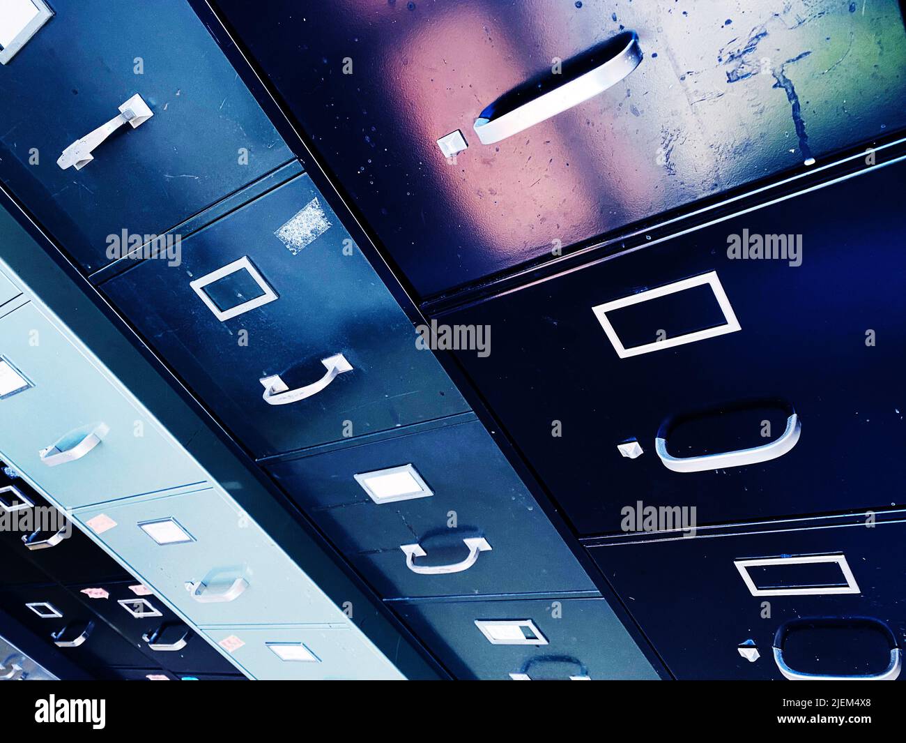 Cabinets hi-res stock photography and images - Alamy