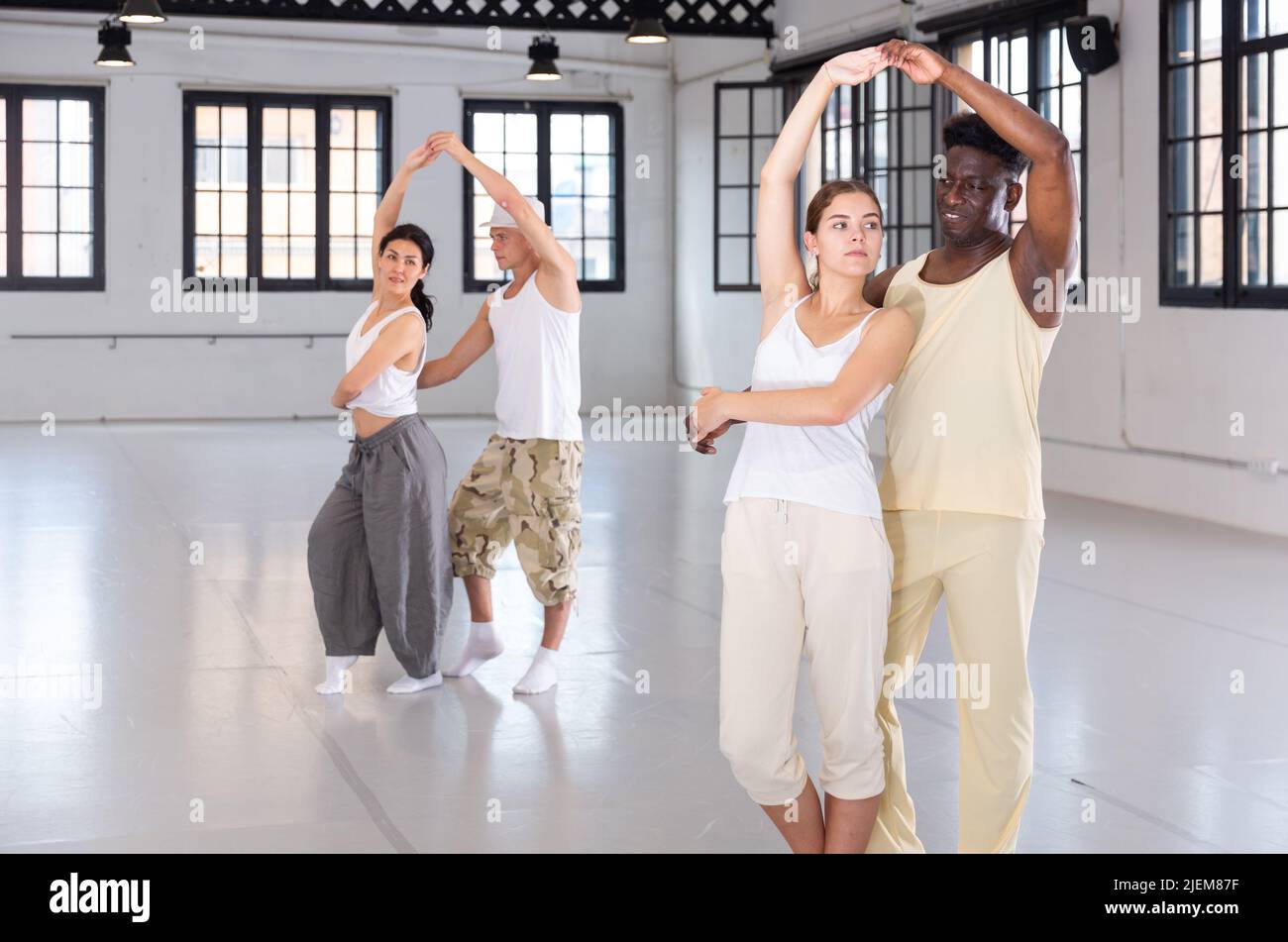 Dancers expressive pose hi-res stock photography and images - Alamy