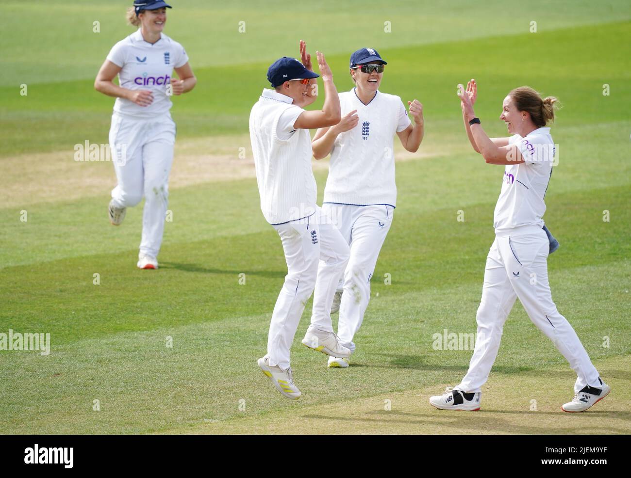 England's Issy Wong celebrates taking the catch to dismiss South Africa ...