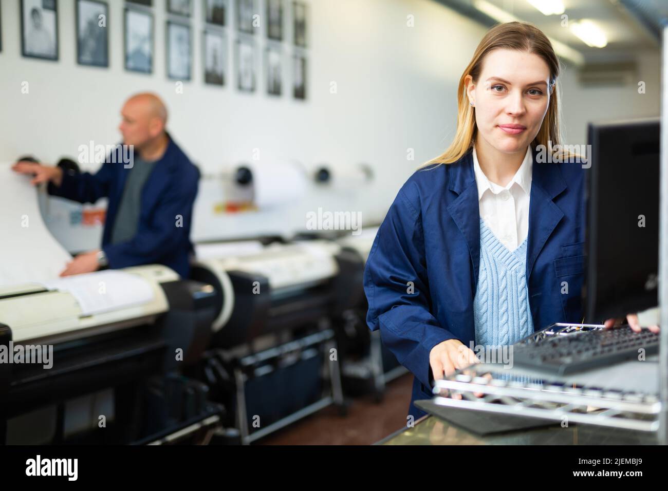 Plotter display hi-res stock photography and images - Alamy
