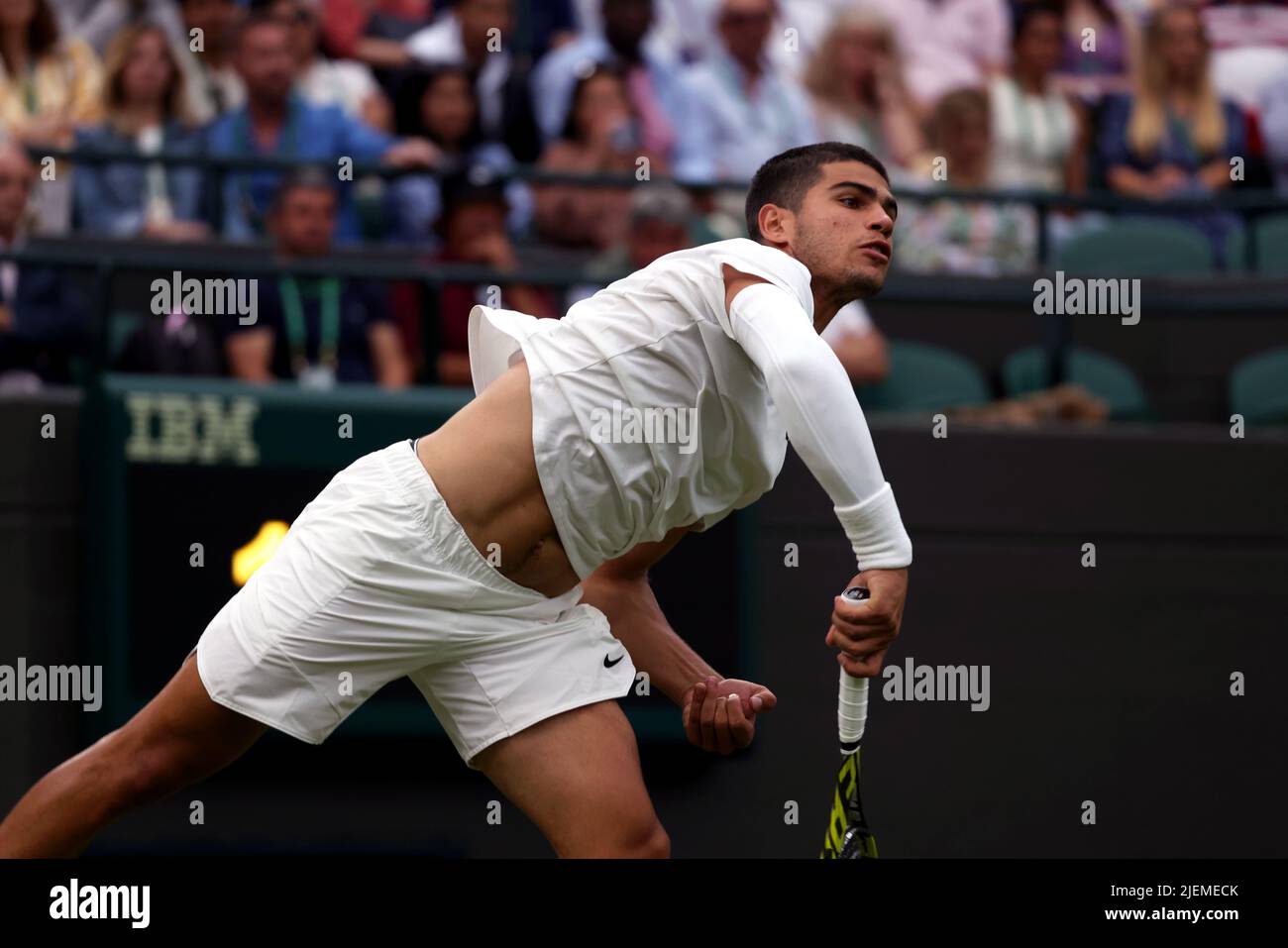 Carlos alcaraz wimbledon carlos alcaraz at wimbledon hi-res stock ...