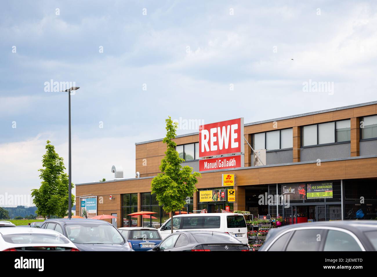 Red rewe logo hi-res stock photography and images - Alamy
