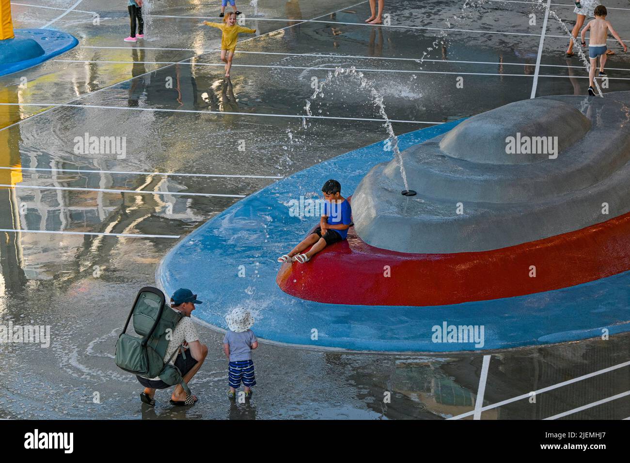 The shipyards splash park hi-res stock photography and images - Alamy