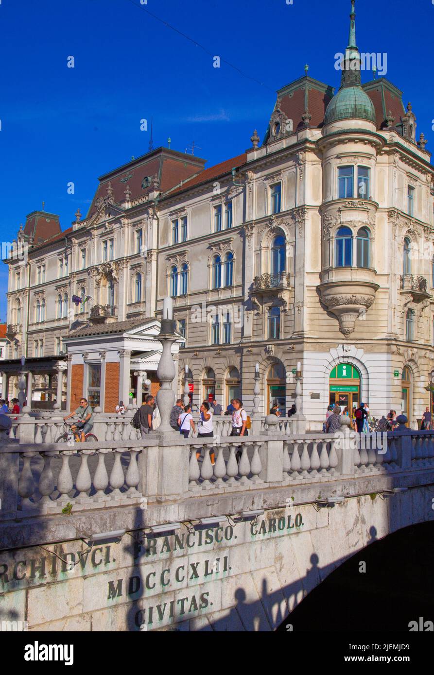Slovenia, Ljubljana, Triple Bridge, historic architecture, people Stock ...