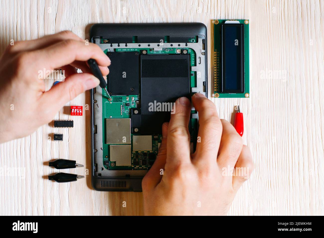 Technician repair hi-res stock photography and images - Alamy