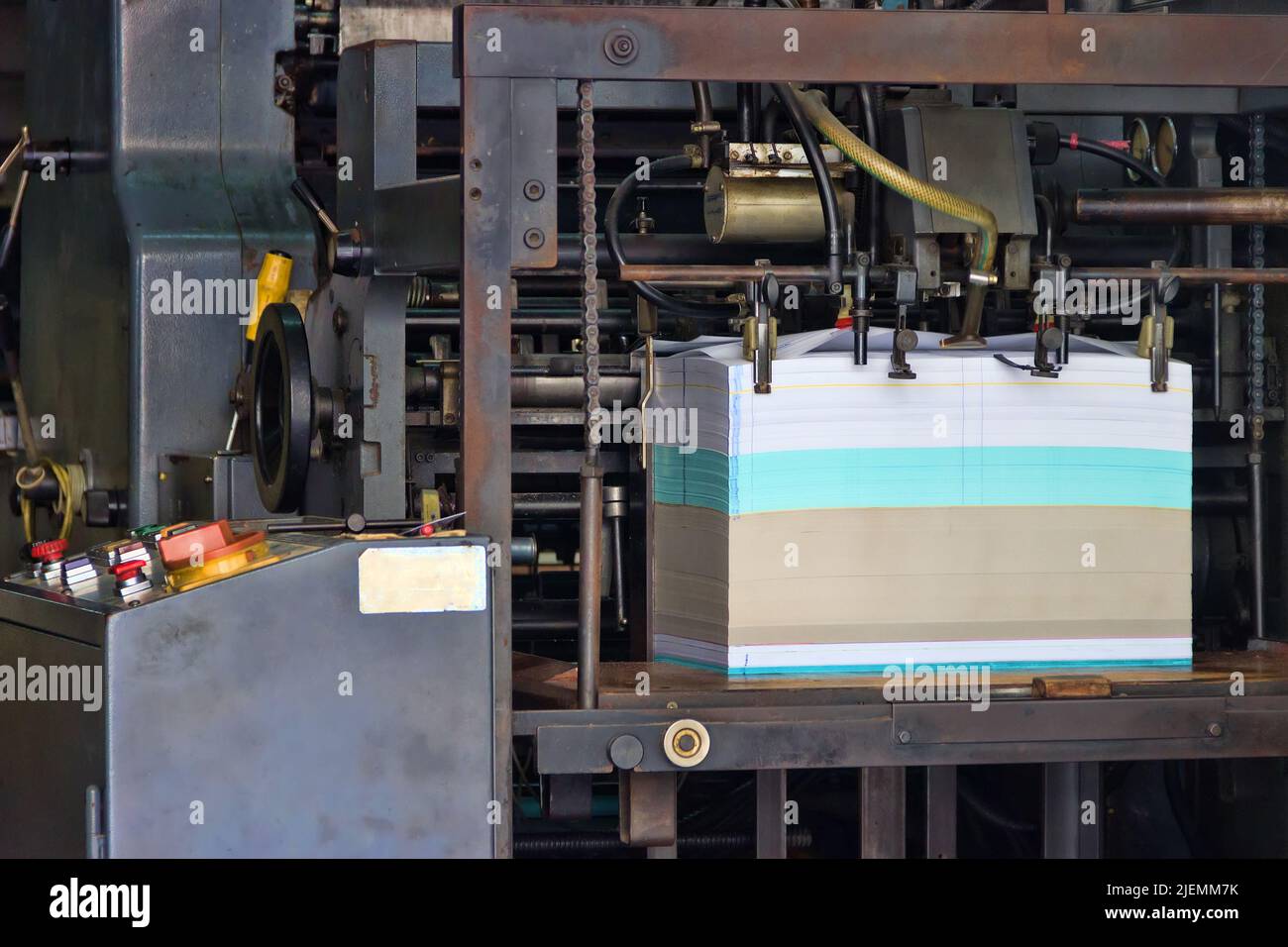 Thai press. Old printing machine Stock Photo - Alamy