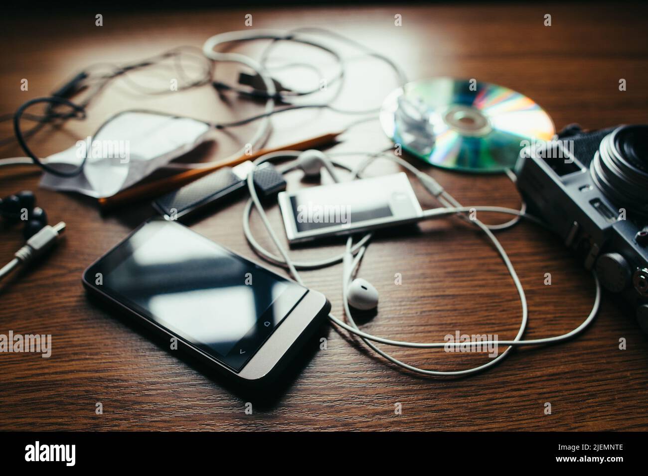 Untidy workplace hi-res stock photography and images - Alamy