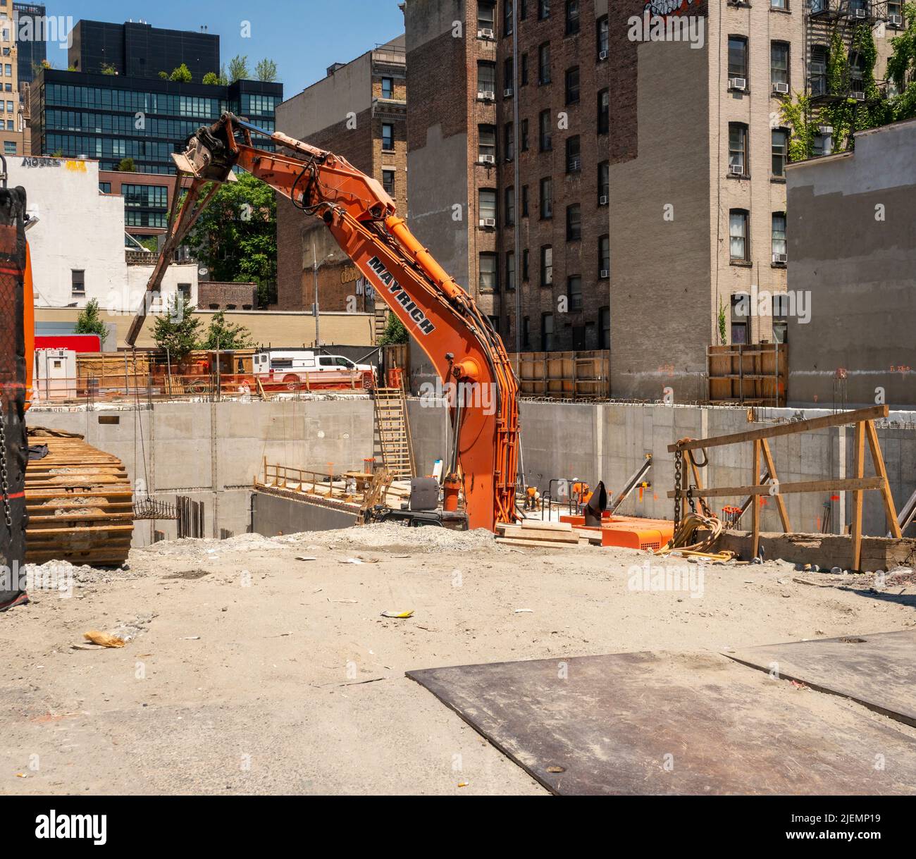 Power shovels hi-res stock photography and images - Alamy
