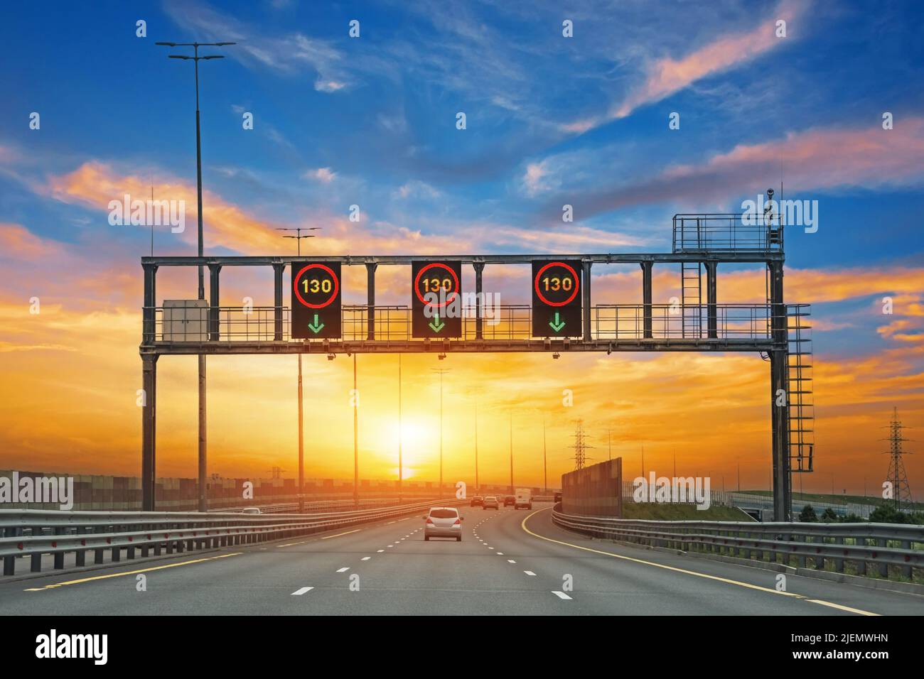130 speed limit sign hi-res stock photography and images - Alamy