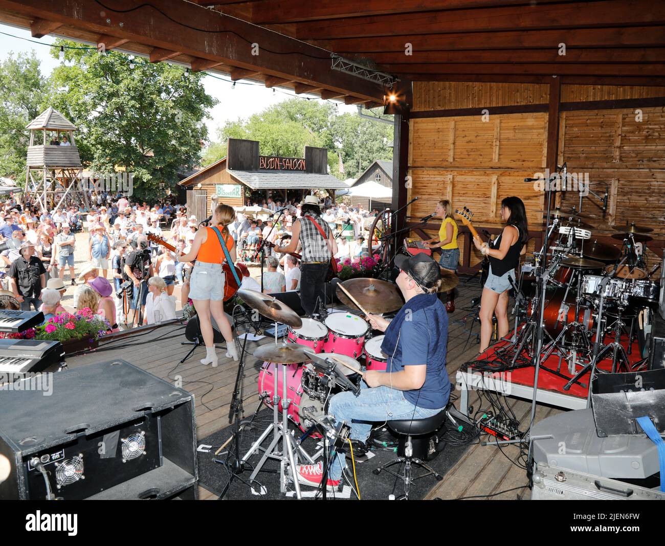 Stefanie Hertel, Lanny Lanner und Johanna Mross von More Than Words ...