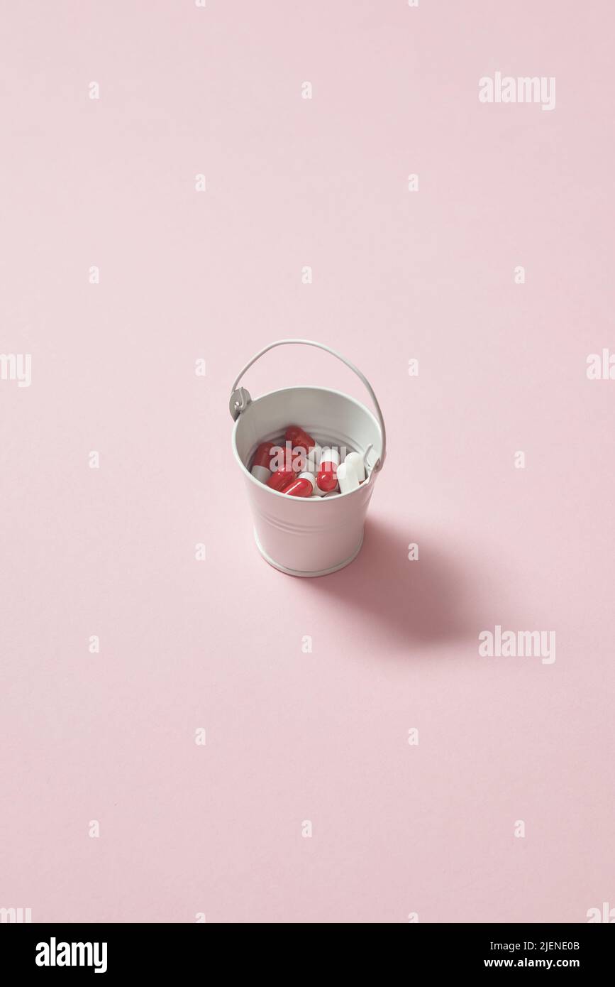 Bucket of pills hi-res stock photography and images - Alamy