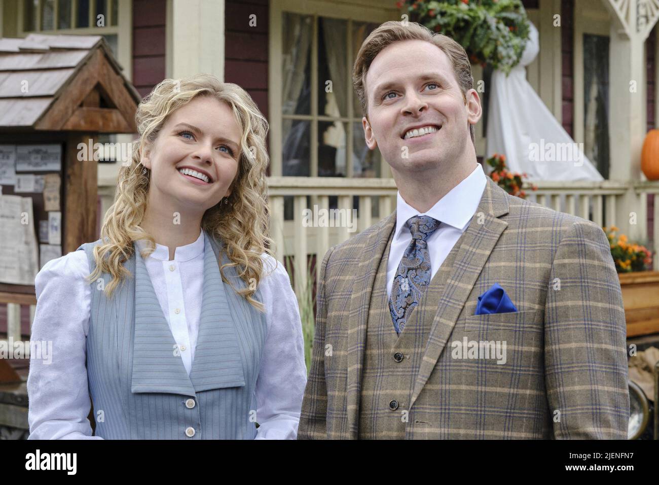 WHEN CALLS THE HEART, from left: Andrea Brooks, Ben Rosenbaum, Hope ...