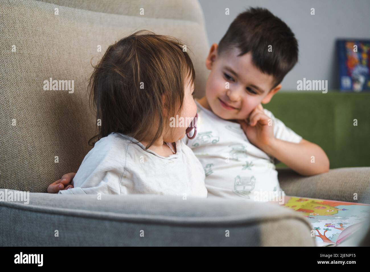 Kids novel hi-res stock photography and images - Alamy