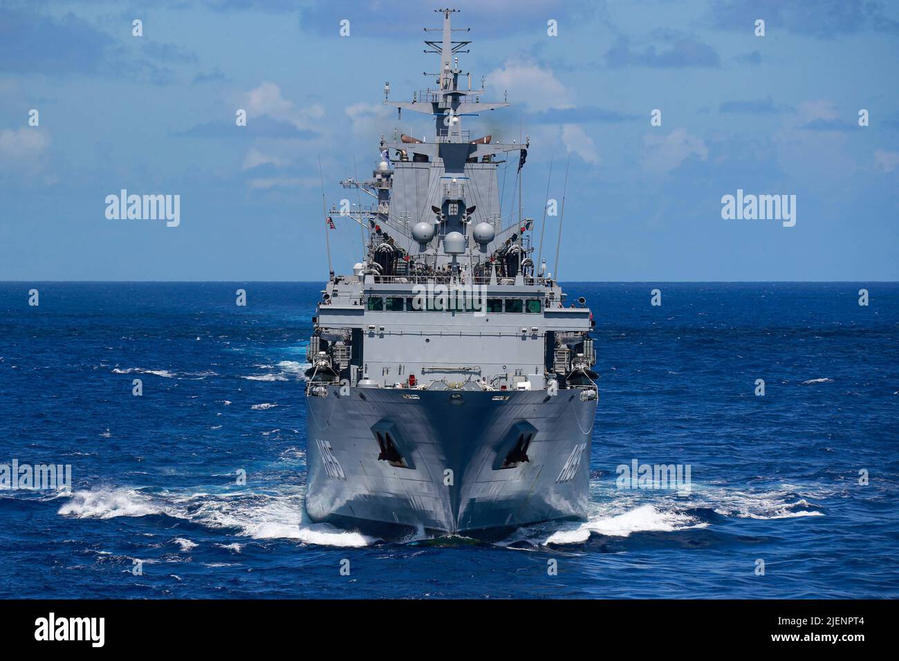 220623-N-CH260-1091 PACIFIC OCEAN (June 23, 2022) Royal Australian Navy ...