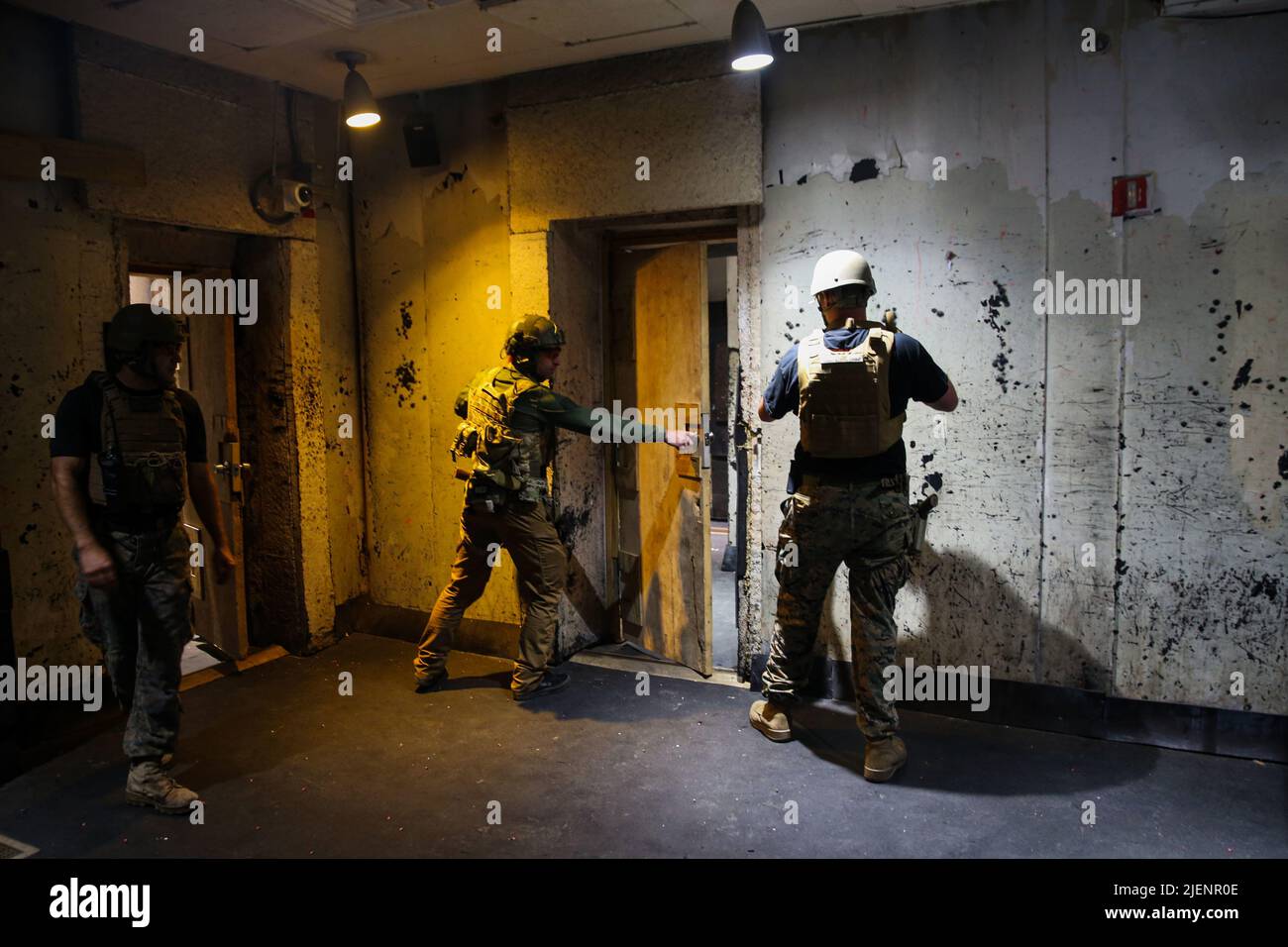 Marine security emergency response team hi-res stock photography and ...