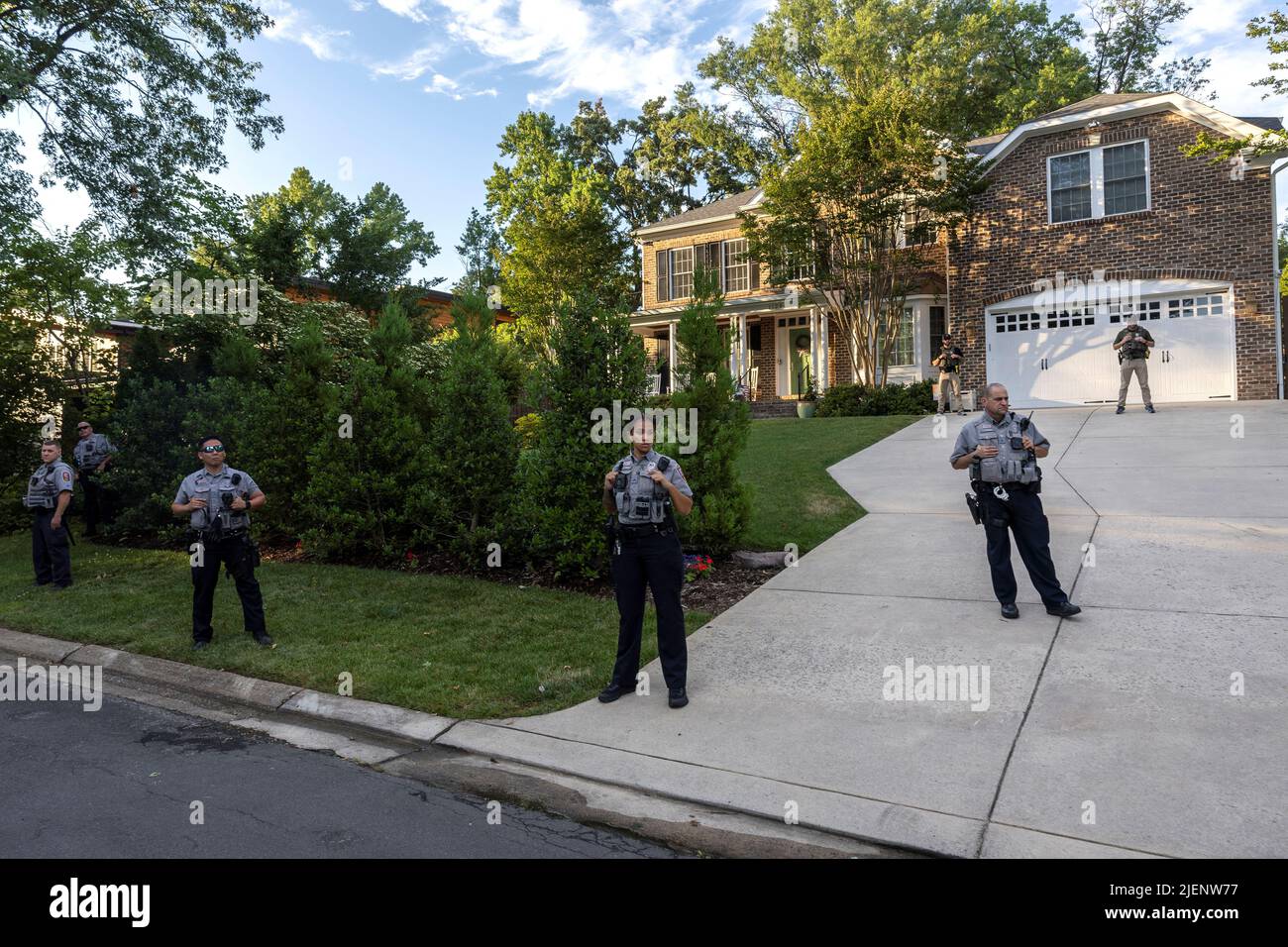 Samuel alito 2022 hi-res stock photography and images - Alamy