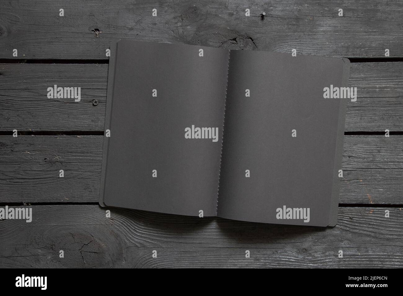Black sheets hi-res stock photography and images - Alamy