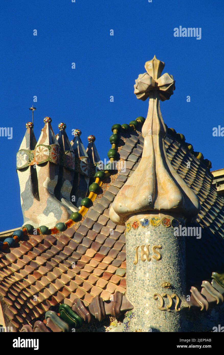 Construite entre 1904-1906 Casa batlo antoni Gaudi fronton architecture ...