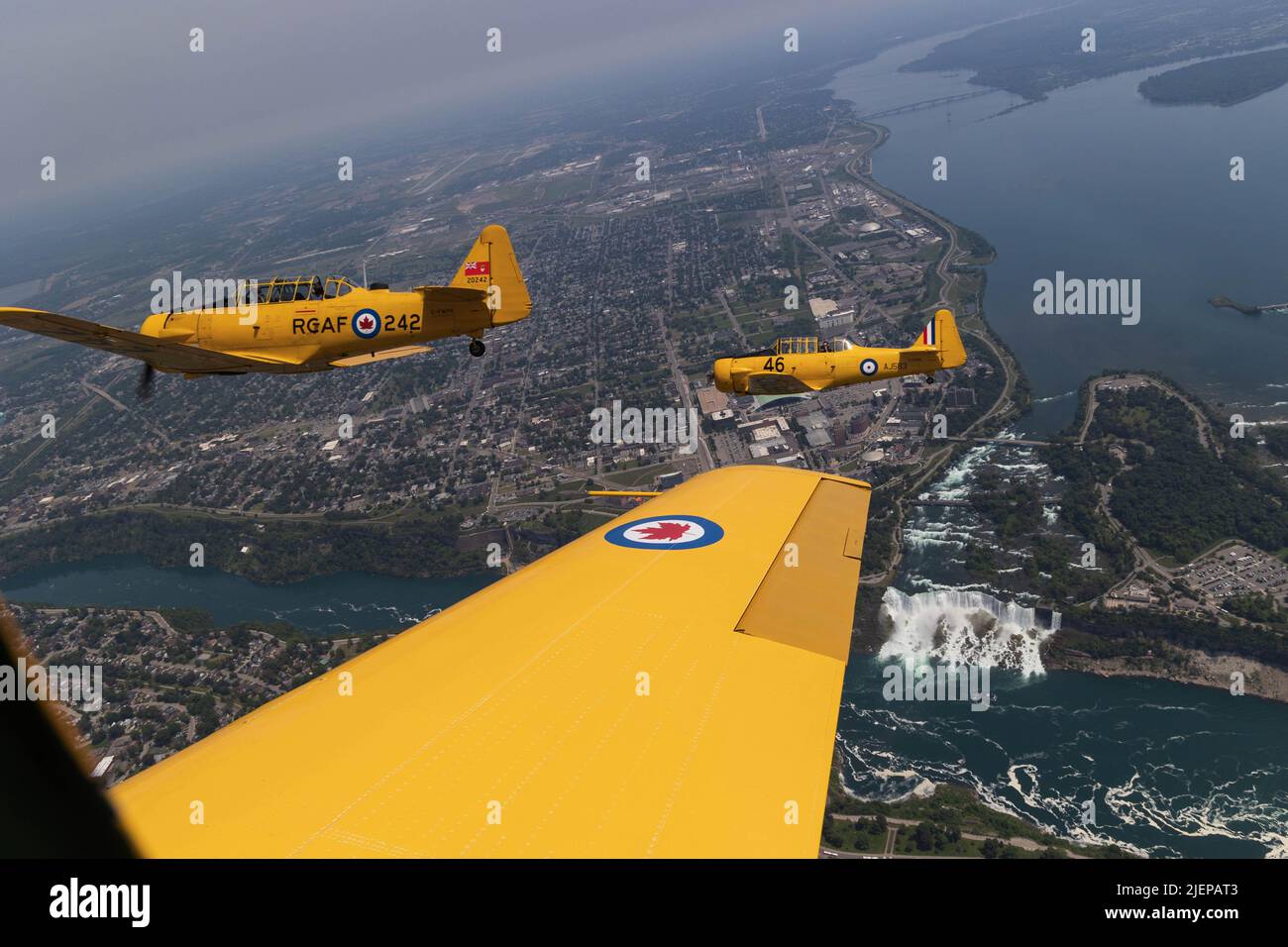 Military ari craft hi-res stock photography and images - Alamy