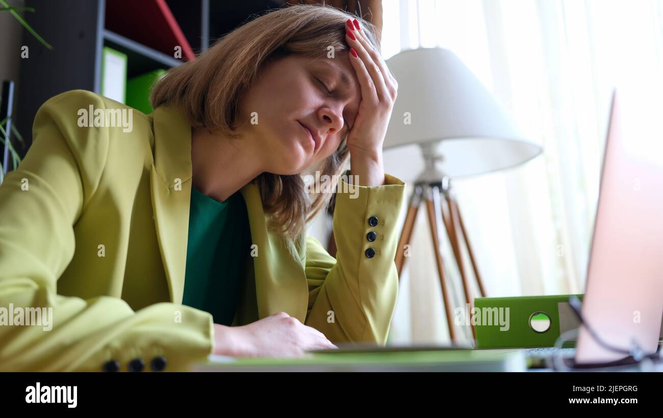 Workplace desperation hi-res stock photography and images - Alamy