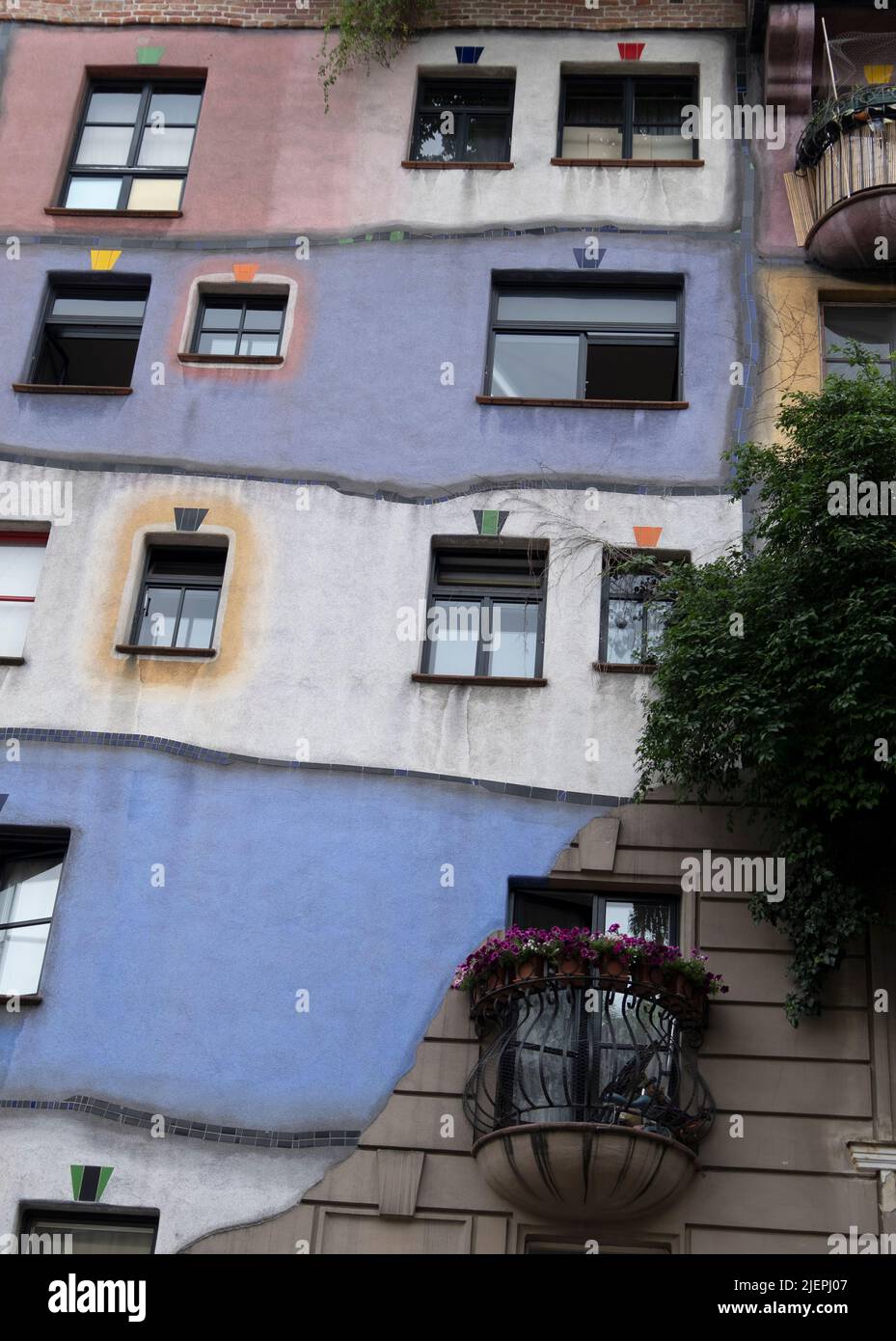 Colourful Facade of the Hundertwasser House in Vienna, Austria Stock ...