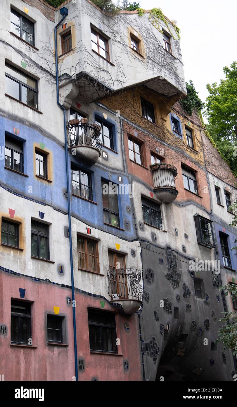 Colourful Facade of the Hundertwasser House in Vienna, Austria Stock ...
