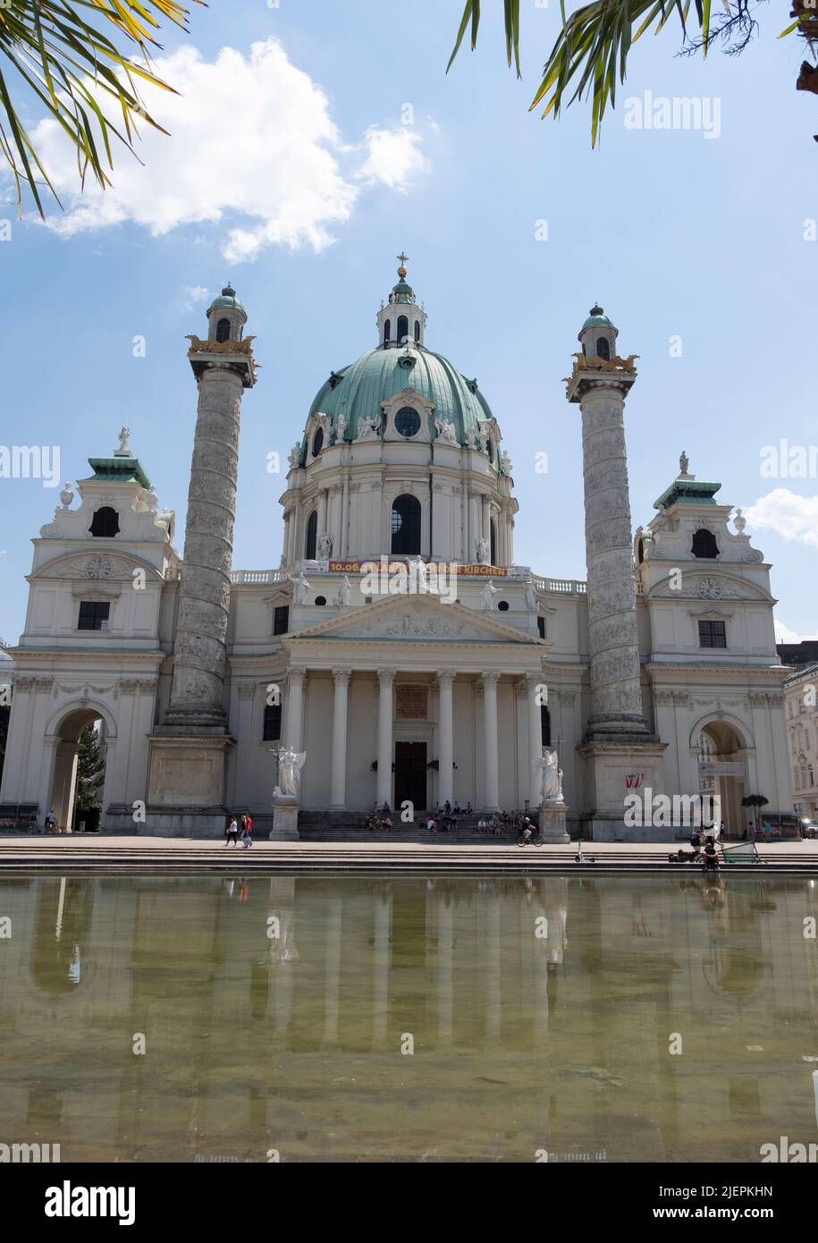 The Karlskirche,the most outstanding baroque church in Vienna Stock ...