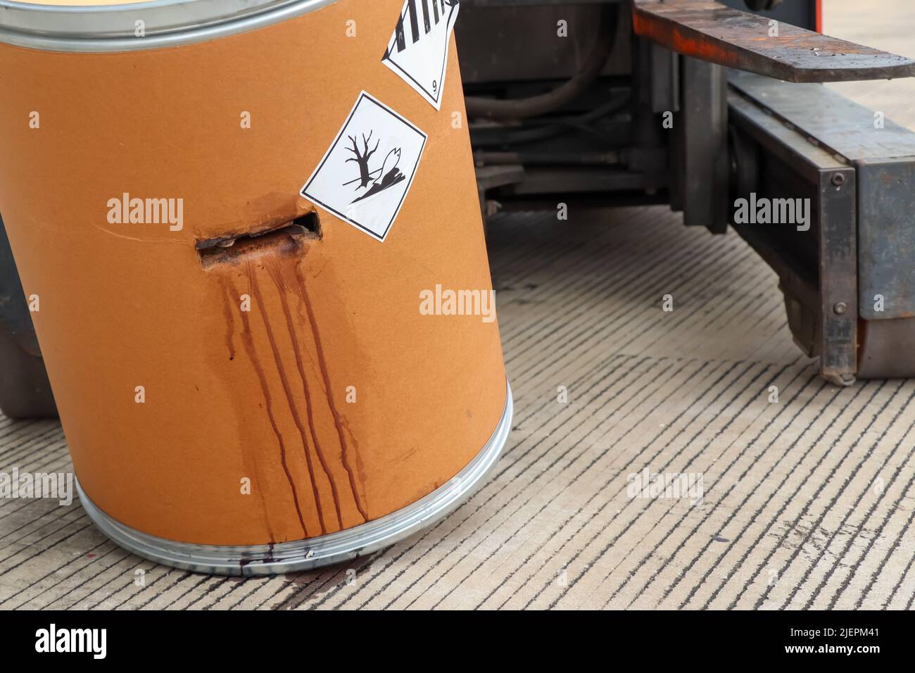 Forklift accident hi-res stock photography and images - Alamy