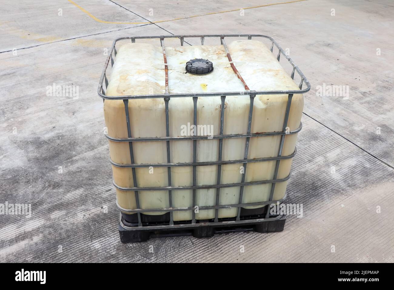 Container for hazardous chemical waste in industry or laboratories ...