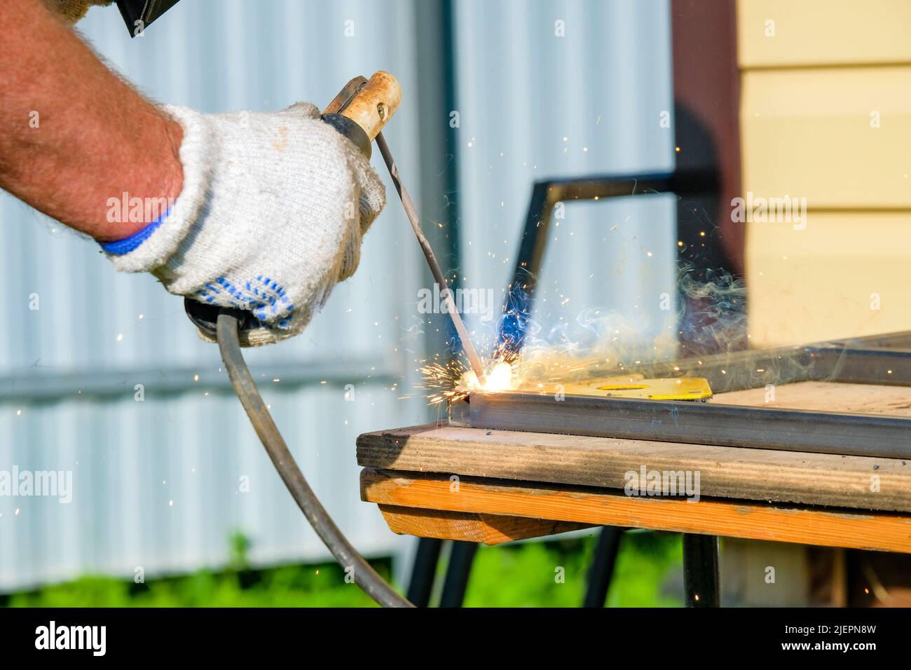 Electrode arc hi-res stock photography and images - Alamy