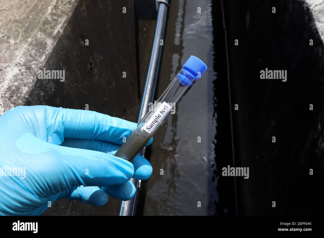Chemical spill from test tube hi-res stock photography and images - Alamy