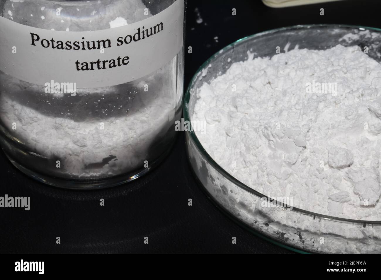 Potassium sodium tartrate hi-res stock photography and images - Alamy