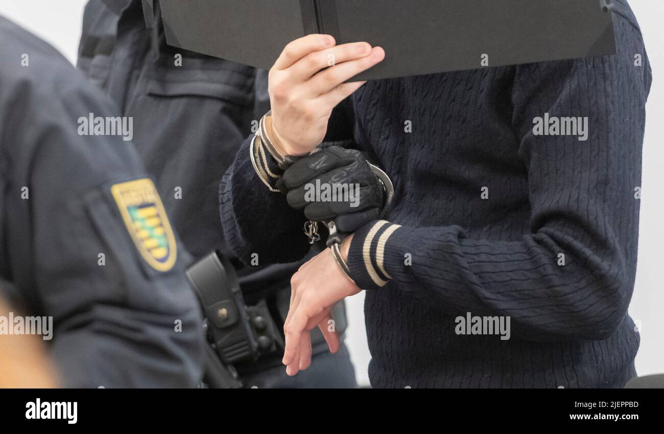 Dresden, Germany. 28th June, 2022. A defendant in the Green Vault jewel ...