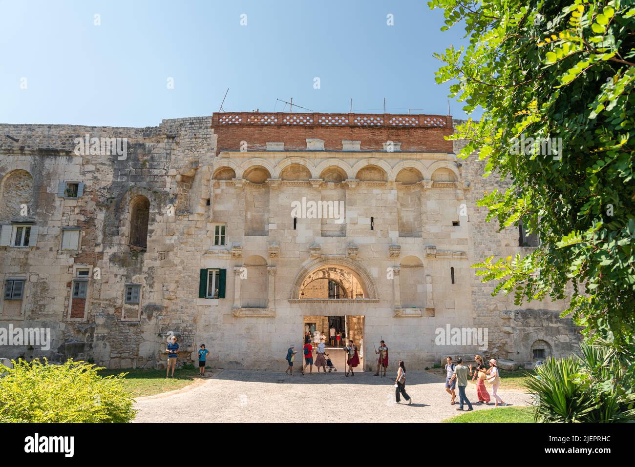 Roman gates hi-res stock photography and images - Alamy