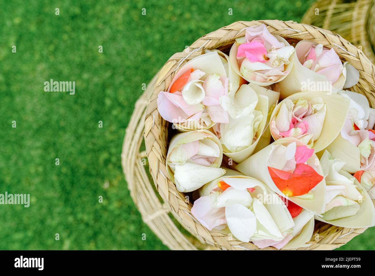 Set basket wicker flowers hi-res stock photography and images - Alamy