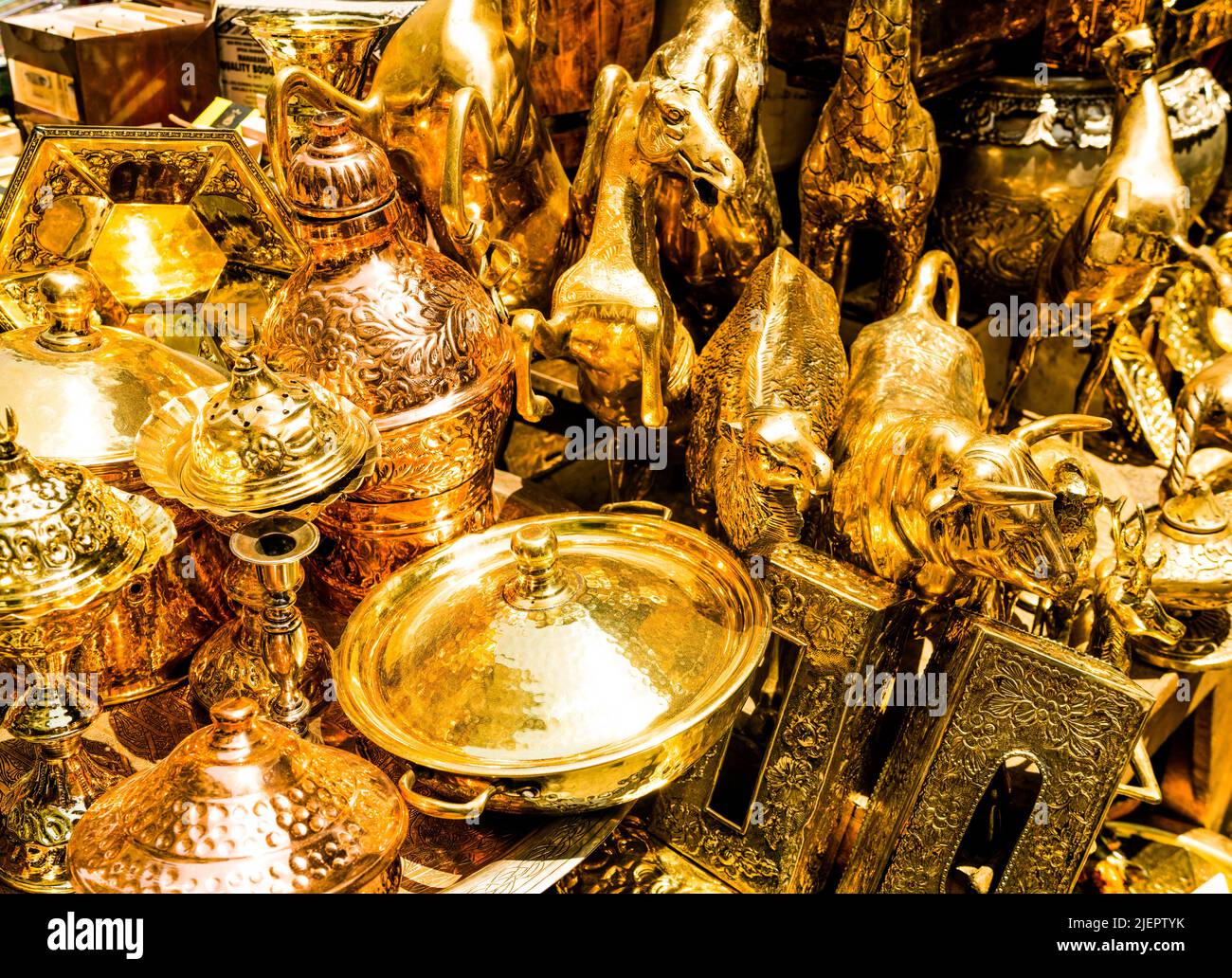 Gold glitters hi-res stock photography and images - Alamy