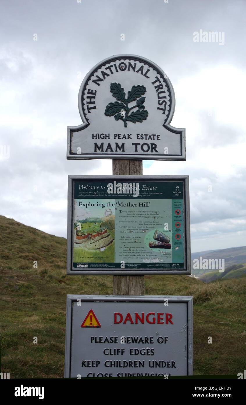 National Trust Sign by the Road to 'Mam Tor' in Edale, Derbyshire, Peak ...