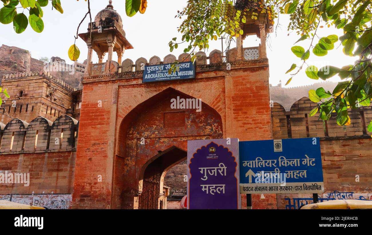Entrance of Gujari Mahal and Fort Entrance of Gwalior Fort, Gwalior ...