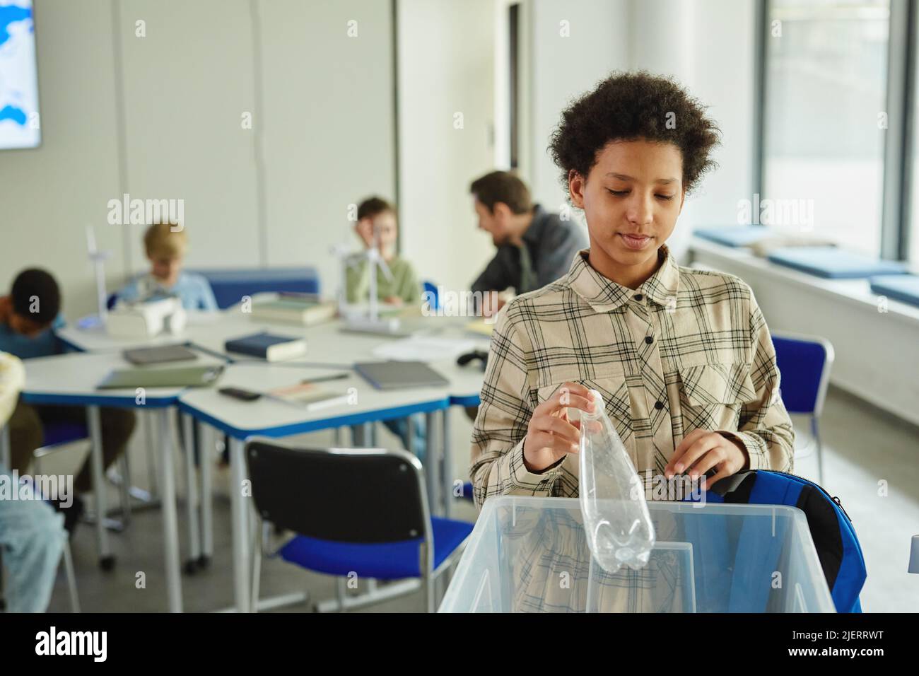Plastic bins classroom hi-res stock photography and images - Alamy