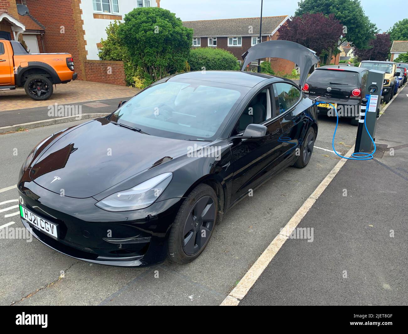 Black tesla model 3 hi-res stock photography and images - Alamy