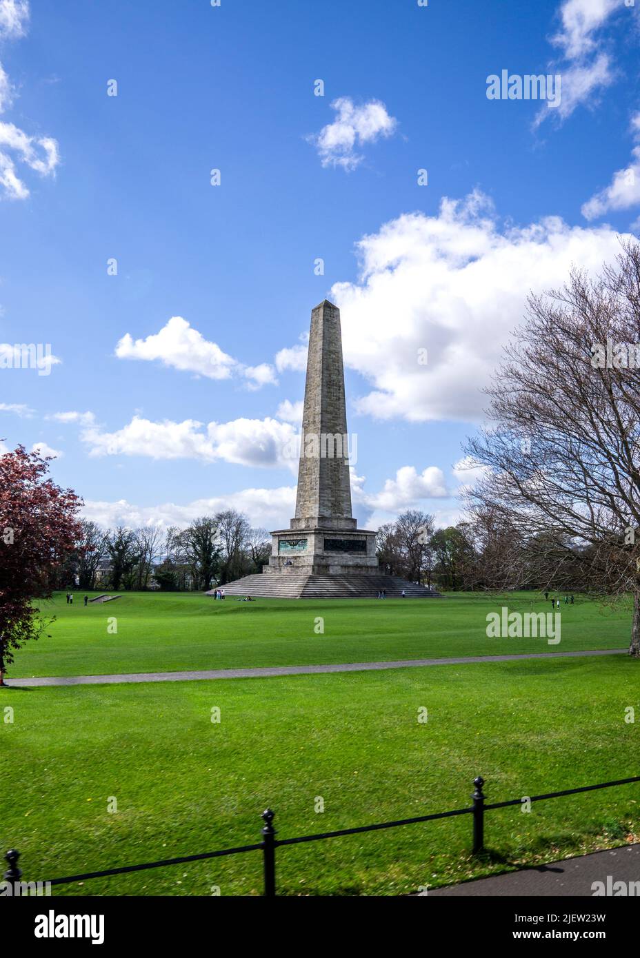 The Wellington Monument, an obelisk located in the Phoenix Park, Dublin ...