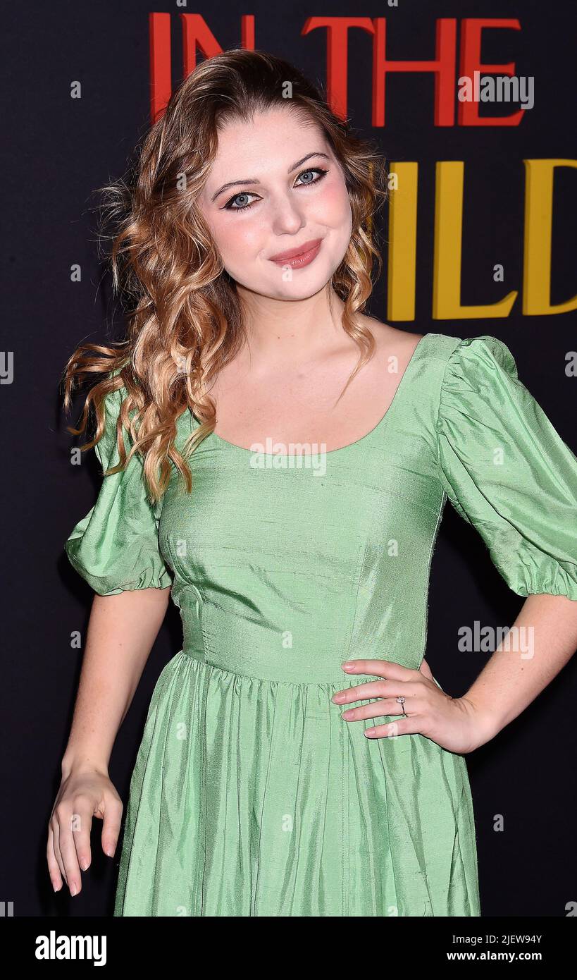 LOS ANGELES, CA - JUNE 27: Samantha Hanratty attends the Los Angeles ...