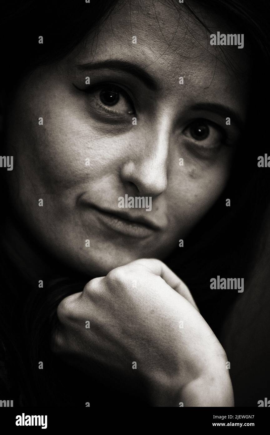 Woman full face hi-res stock photography and images - Alamy